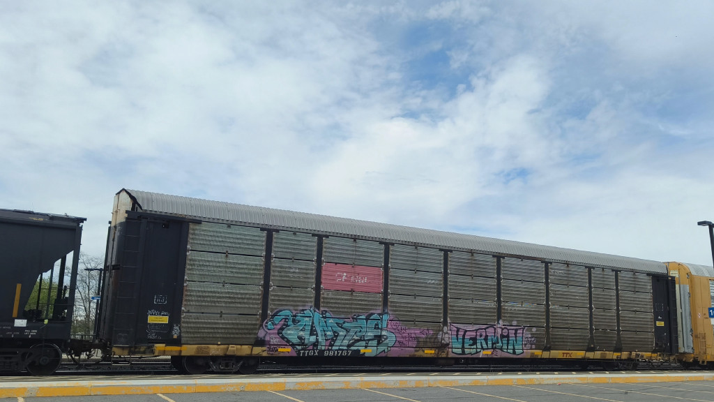 CP 1147 (Body) TTGX 981767 (Flat)